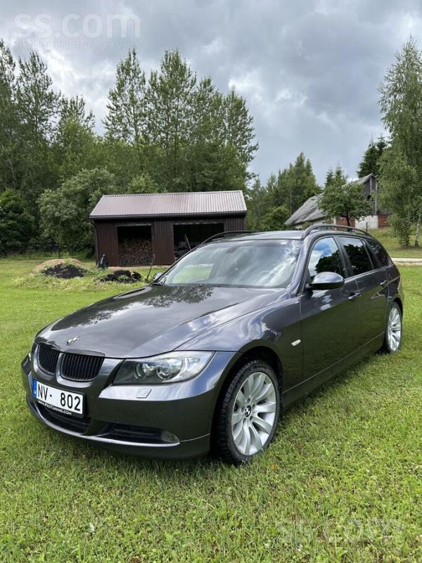 Pelēks BMW 320 2006 Liepāja, ar dzinēja tilpumu 2.00 L un nobraukumu 404 tūkst. km par 3000 €, foto 4 vietnē AUTOMOTO.COM.LV