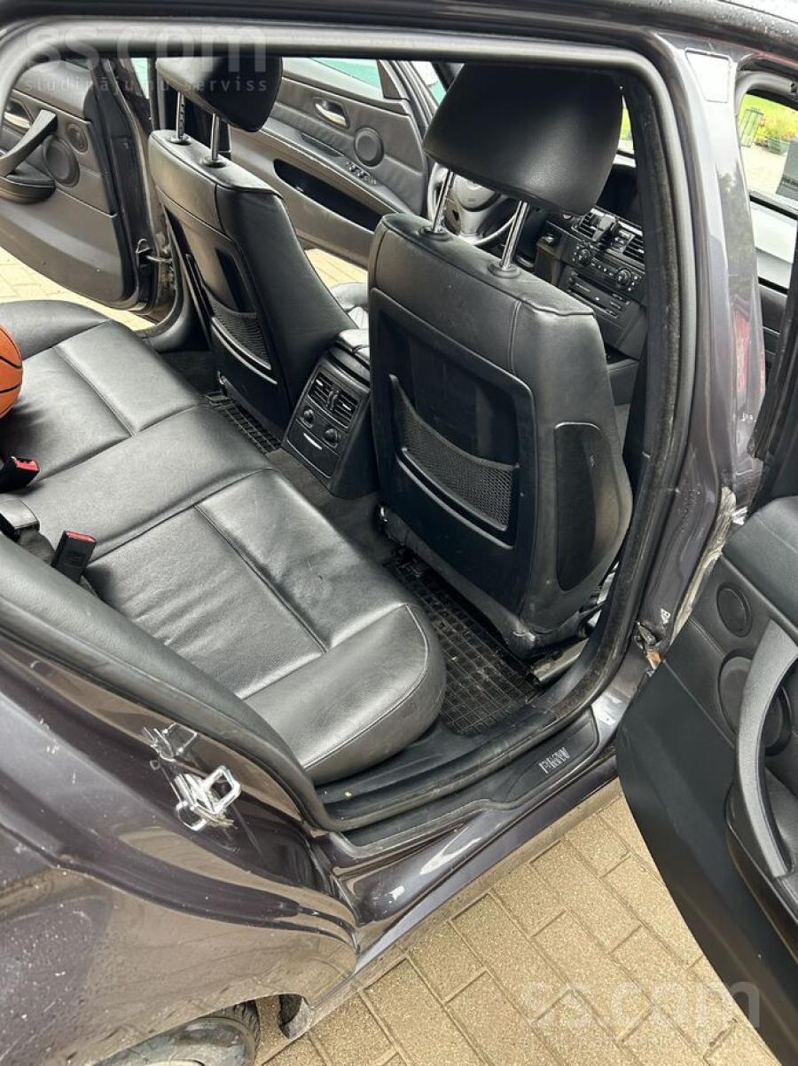 Pelēks BMW 320 2006 Liepāja, ar dzinēja tilpumu 2.00 L un nobraukumu 404 tūkst. km par 3000 €, foto 12 vietnē AUTOMOTO.COM.LV