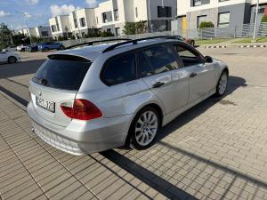 Pelēks BMW 320 2006 Viļņa, ar dzinēja tilpumu 2.00 L un nobraukumu 400 tūkst. km par 1200 €, foto 4 vietnē AUTOMOTO.COM.LV
