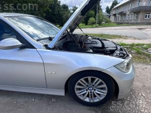 Pelēks BMW 320 2006 Daugavpils, ar dzinēja tilpumu 2.00 L un nobraukumu 320 tūkst. km par 2150 €, foto 3 vietnē AUTOMOTO.COM.LV