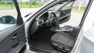 Grey BMW 320 2006 in Riga, with an engine capacity of 2.00 L and mileage of 389 thousand km for 3650 €, photo 4 on AUTOMOTO.COM.LV