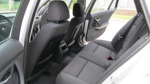 Grey BMW 320 2006 in Riga, with an engine capacity of 2.00 L and mileage of 389 thousand km for 3650 €, photo 6 on AUTOMOTO.COM.LV