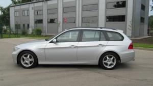 Grey BMW 320 2006 in Riga, with an engine capacity of 2.00 L and mileage of 389 thousand km for 3650 €, photo 11 on AUTOMOTO.COM.LV