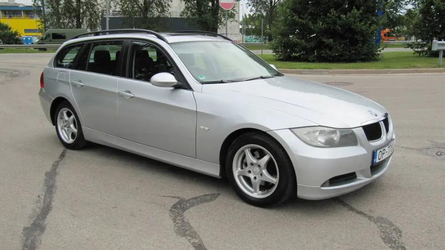 Grey BMW 320 2006 in Riga, with an engine capacity of 2.00 L and mileage of 389 thousand km for 3650 €, photo 15 on AUTOMOTO.COM.LV