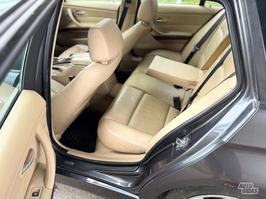 Grey BMW 320 2006 in Kaunas, with an engine capacity of 2.00 L and mileage of 390 thousand km for 2450 €, photo 14 on AUTOMOTO.COM.LV