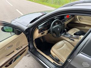 Grey BMW 320 2006 in Kaunas, with an engine capacity of 2.00 L and mileage of 390 thousand km for 2450 €, photo 21 on AUTOMOTO.COM.LV