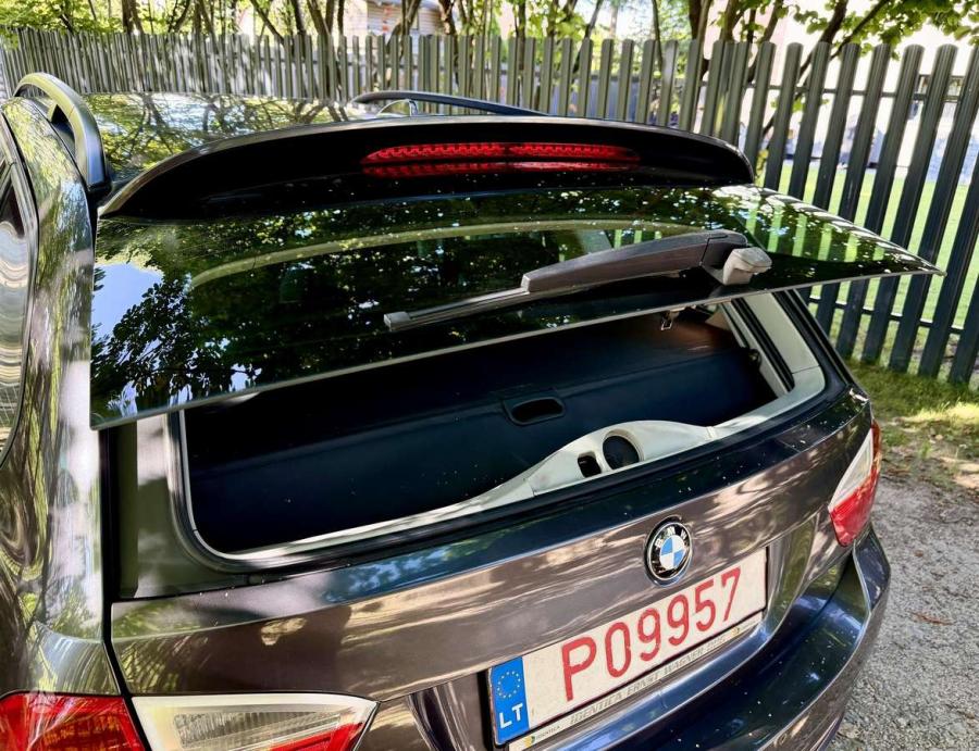 Pelēks BMW 320 2006 Kauņa, ar dzinēja tilpumu 0.00 L un nobraukumu 348 tūkst. km par 3400 €, foto 6 vietnē AUTOMOTO.COM.LV