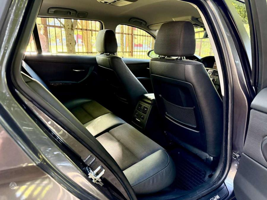Pelēks BMW 320 2006 Kauņa, ar dzinēja tilpumu 0.00 L un nobraukumu 348 tūkst. km par 3400 €, foto 10 vietnē AUTOMOTO.COM.LV