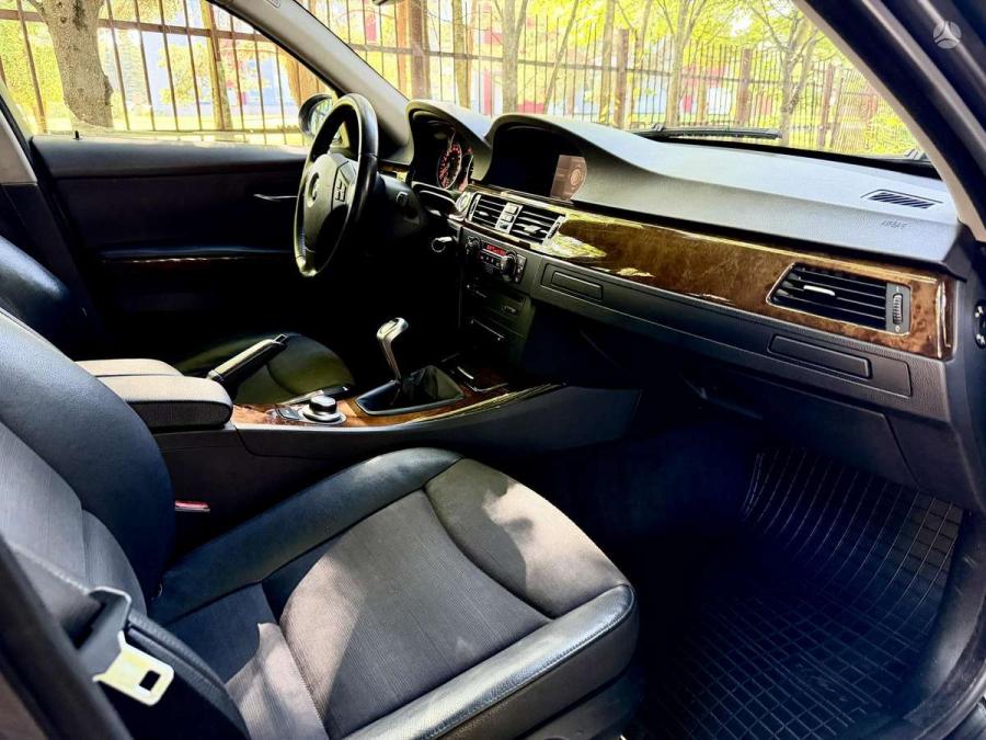 Pelēks BMW 320 2006 Kauņa, ar dzinēja tilpumu 0.00 L un nobraukumu 348 tūkst. km par 3400 €, foto 11 vietnē AUTOMOTO.COM.LV