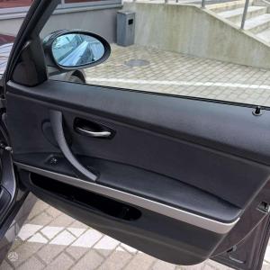 Grey BMW 320 2006 in Kaisiadorys, with an engine capacity of 2.00 L and mileage of 323 thousand km for 2950 €, photo 23 on AUTOMOTO.COM.LV