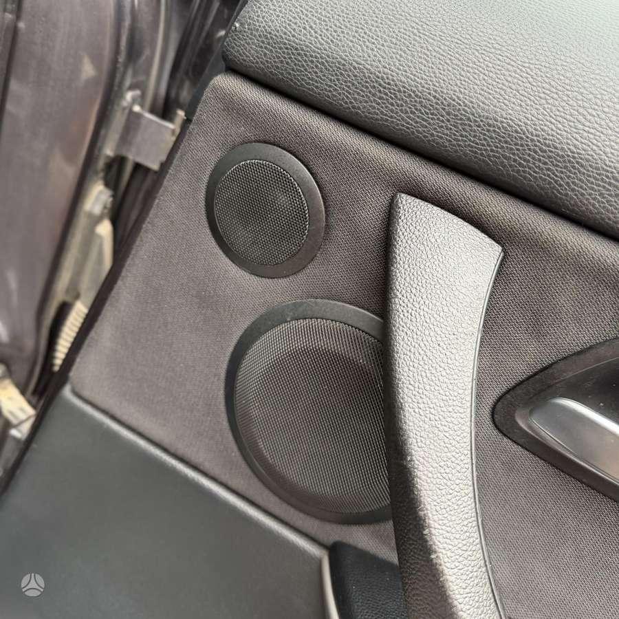 Grey BMW 320 2006 in Kaisiadorys, with an engine capacity of 2.00 L and mileage of 323 thousand km for 2950 €, photo 32 on AUTOMOTO.COM.LV
