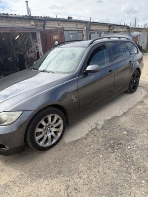 Pelēks BMW 320 2006 Panevēža, ar dzinēja tilpumu 2.00 L un nobraukumu 355 tūkst. km par 2600 €, foto 3 vietnē AUTOMOTO.COM.LV
