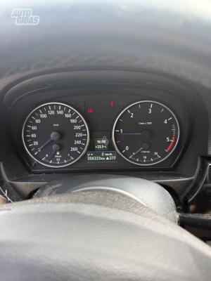Pelēks BMW 320 2006 Panevēža, ar dzinēja tilpumu 2.00 L un nobraukumu 355 tūkst. km par 2600 €, foto 4 vietnē AUTOMOTO.COM.LV