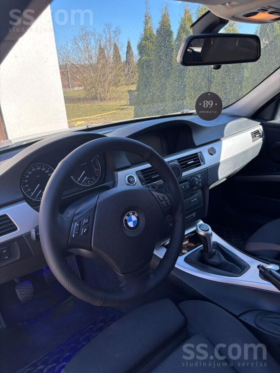 Pelēks BMW 320 2006 Valmiera, ar dzinēja tilpumu 2.00 L un nobraukumu 309 tūkst. km par 2850 €, foto 2 vietnē AUTOMOTO.COM.LV