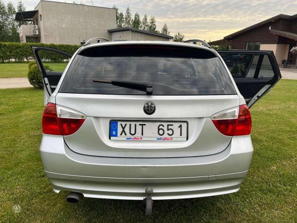 Pelēks BMW 320 2006 Plungė, ar dzinēja tilpumu 2.00 L un nobraukumu 350 tūkst. km par 2500 €, foto 2 vietnē AUTOMOTO.COM.LV