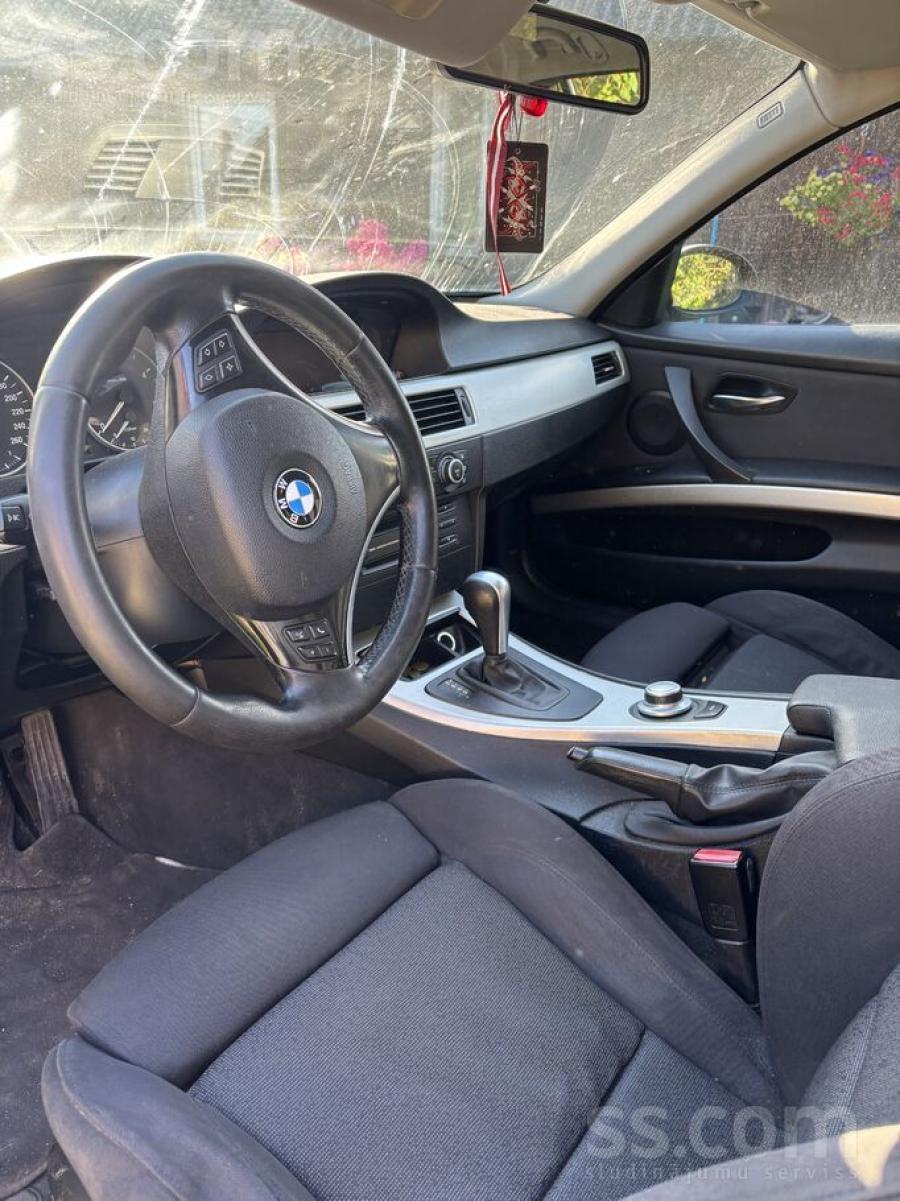 Grey BMW 320 2006 in Saldus, with an engine capacity of 2.00 L and mileage of 454 thousand km for 2000 €, photo 6 on AUTOMOTO.COM.LV