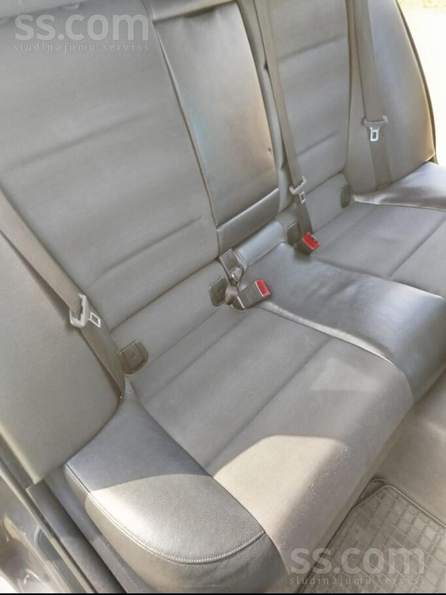 Pelēks BMW 320 2006 Ogre, ar dzinēja tilpumu 2.00 L un nobraukumu 360 tūkst. km par 3590 €, foto 15 vietnē AUTOMOTO.COM.LV