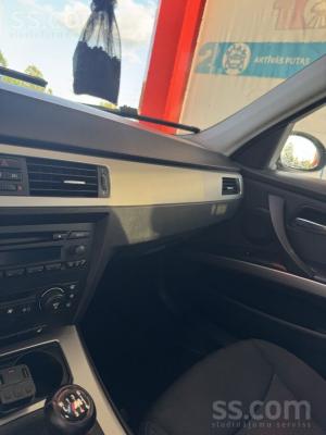 Grey BMW 320 2006 in Jelgava, with an engine capacity of 2.00 L and mileage of 431 thousand km for 2150 €, photo 9 on AUTOMOTO.COM.LV