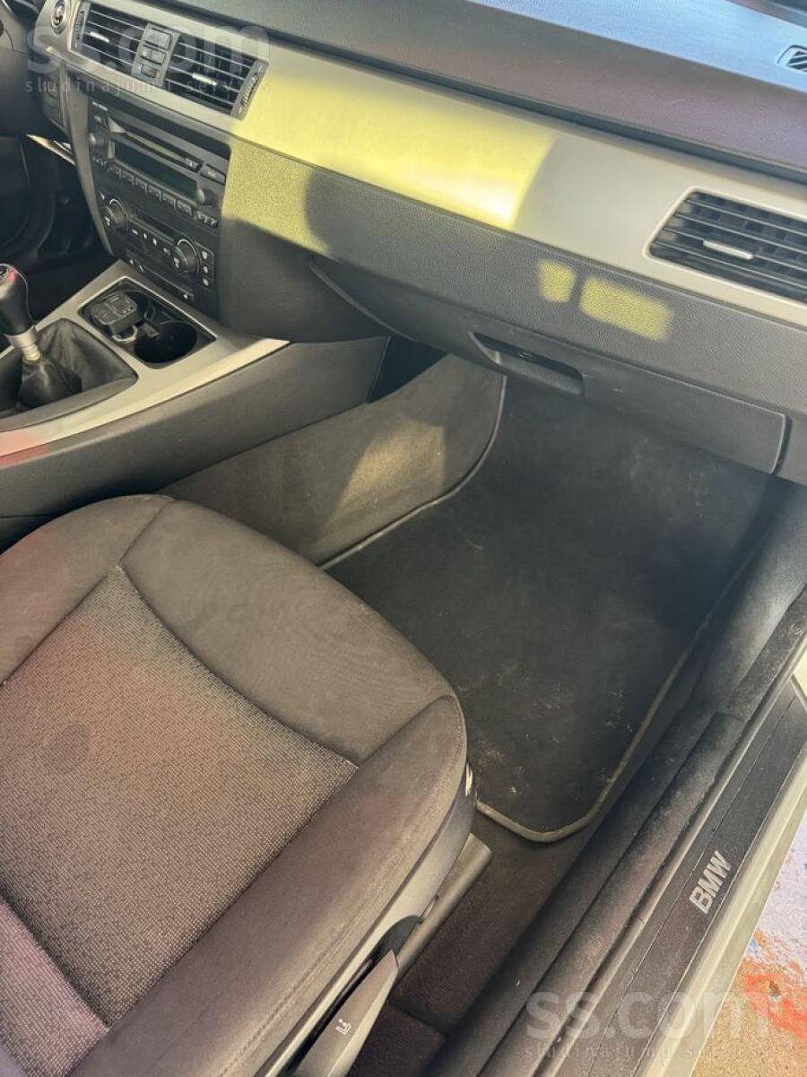 Grey BMW 320 2006 in Jelgava, with an engine capacity of 2.00 L and mileage of 431 thousand km for 2150 €, photo 11 on AUTOMOTO.COM.LV