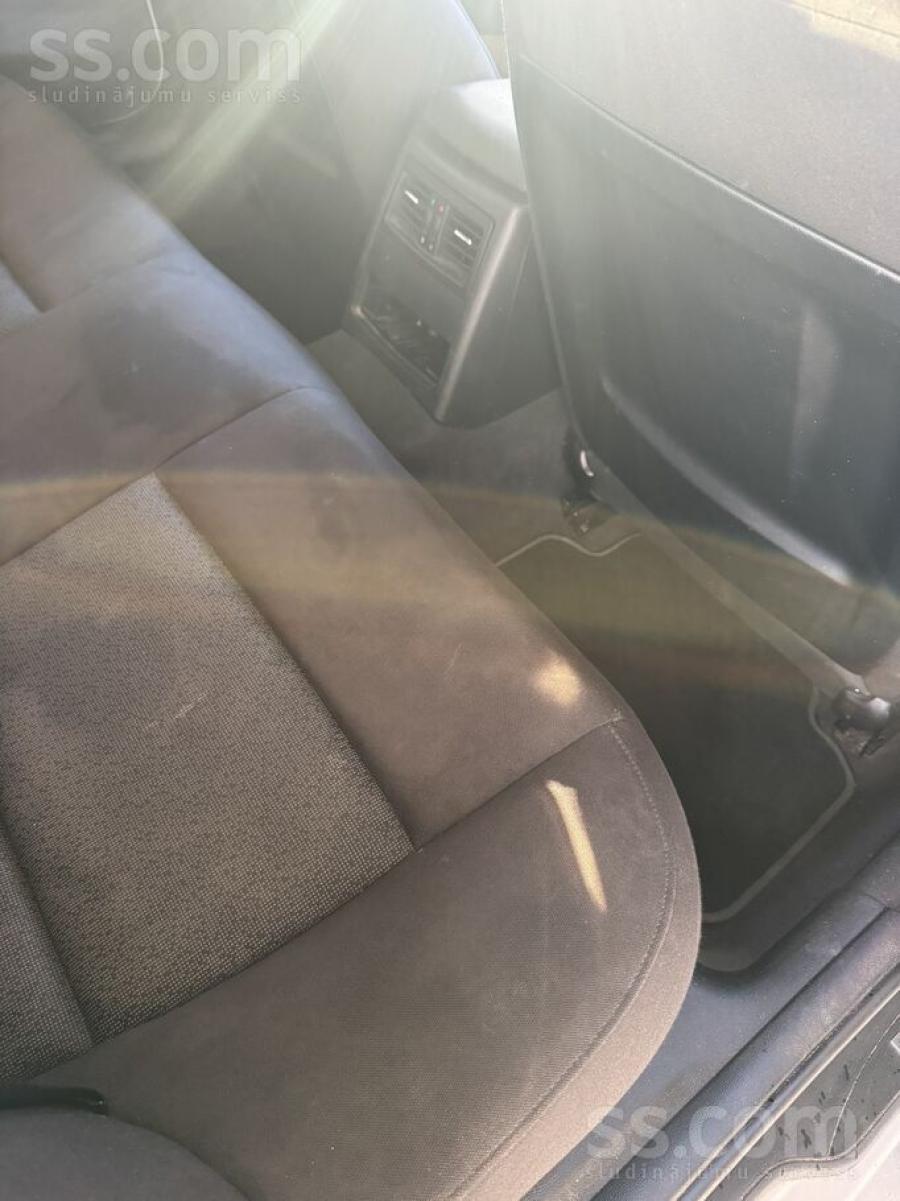Grey BMW 320 2006 in Jelgava, with an engine capacity of 2.00 L and mileage of 431 thousand km for 2150 €, photo 13 on AUTOMOTO.COM.LV