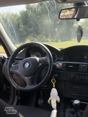 Pelēks BMW 320 2006 Panevēža, ar dzinēja tilpumu 2.00 L un nobraukumu 355 tūkst. km par 2500 €, foto 12 vietnē AUTOMOTO.COM.LV