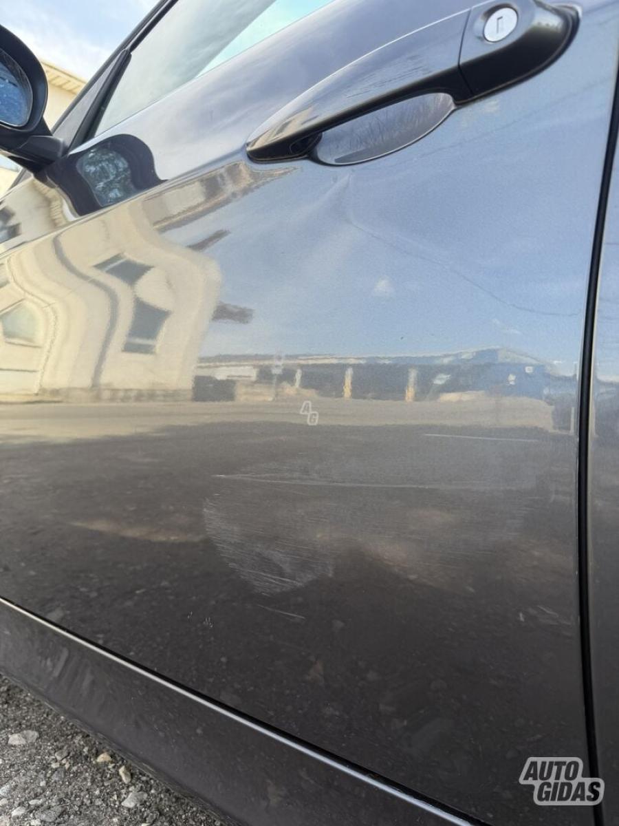 Pelēks BMW 320 2006 Panevēža, ar dzinēja tilpumu 2.00 L un nobraukumu 355 tūkst. km par 2500 €, foto 18 vietnē AUTOMOTO.COM.LV