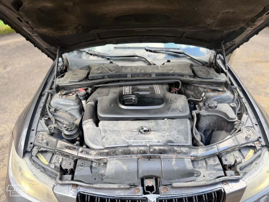 Pelēks BMW 320 2006 Kauņa, ar dzinēja tilpumu 2.00 L un nobraukumu 390 tūkst. km par 2290 €, foto 15 vietnē AUTOMOTO.COM.LV