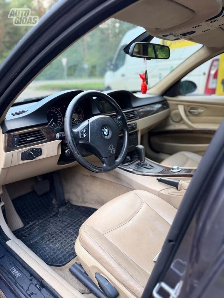 Pelēks BMW 320 2006 Kauņa, ar dzinēja tilpumu 2.00 L un nobraukumu 390 tūkst. km par 2290 €, foto 16 vietnē AUTOMOTO.COM.LV