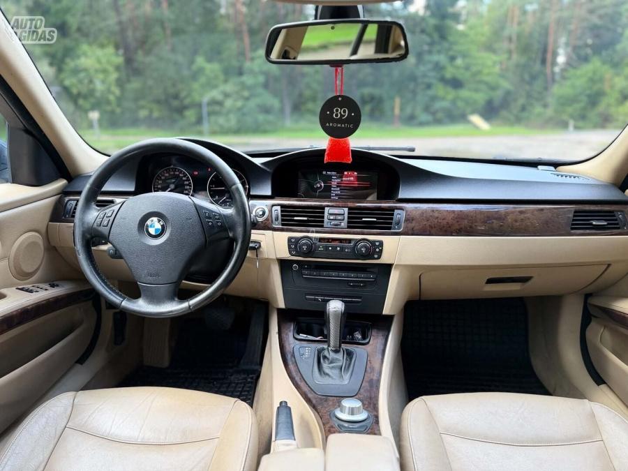 Pelēks BMW 320 2006 Kauņa, ar dzinēja tilpumu 2.00 L un nobraukumu 390 tūkst. km par 2290 €, foto 22 vietnē AUTOMOTO.COM.LV