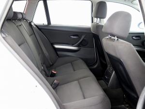 Grey BMW 320 2006 in Tallinn, with an engine capacity of 2.00 L and mileage of 374 thousand km for 1499 €, photo 8 on AUTOMOTO.COM.LV