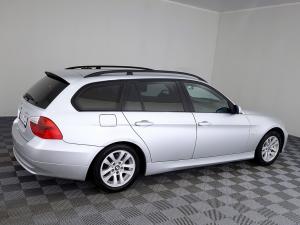Grey BMW 320 2006 in Tallinn, with an engine capacity of 2.00 L and mileage of 374 thousand km for 1499 €, photo 11 on AUTOMOTO.COM.LV