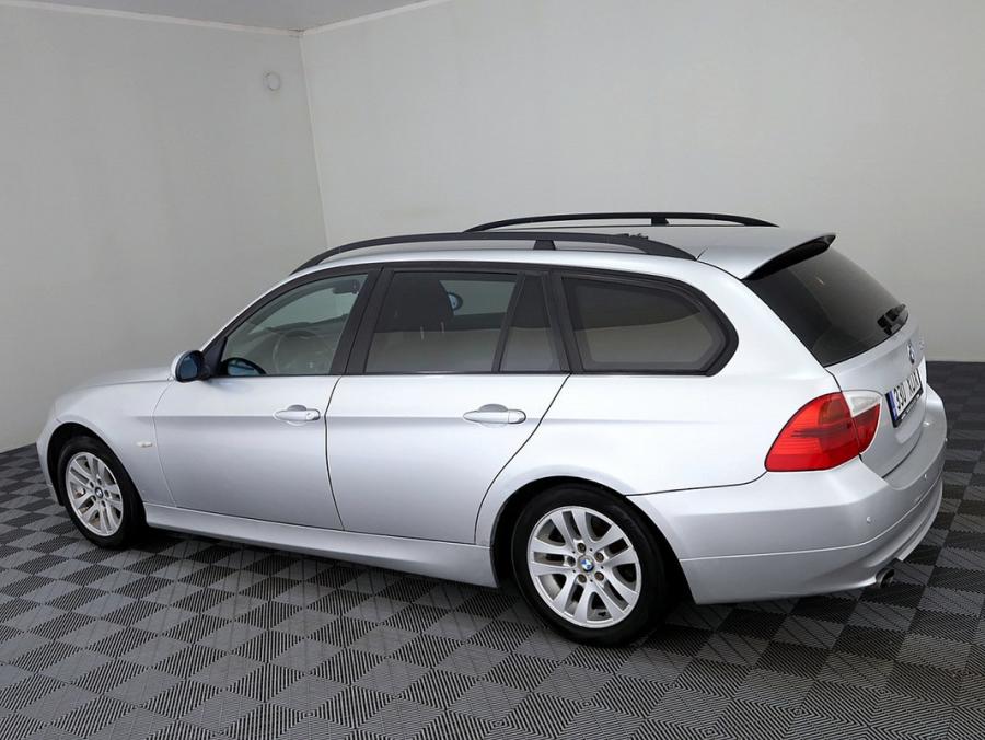 Grey BMW 320 2006 in Tallinn, with an engine capacity of 2.00 L and mileage of 374 thousand km for 1499 €, photo 12 on AUTOMOTO.COM.LV