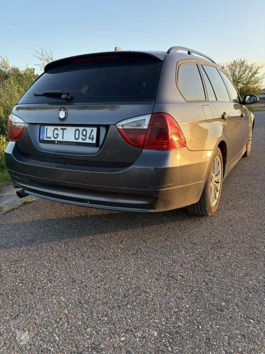Grey BMW 320 2006 in Pasvalys, with an engine capacity of 2.00 L and mileage of 418 thousand km for 3000 €, photo 8 on AUTOMOTO.COM.LV