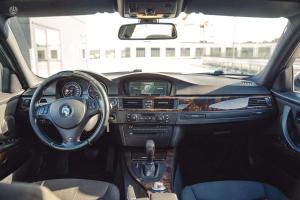 Pelēks BMW 320 2006 Viļņa, ar dzinēja tilpumu 2.00 L un nobraukumu 345 tūkst. km par 3400 €, foto 26 vietnē AUTOMOTO.COM.LV