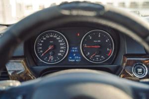 Pelēks BMW 320 2006 Viļņa, ar dzinēja tilpumu 2.00 L un nobraukumu 345 tūkst. km par 3400 €, foto 28 vietnē AUTOMOTO.COM.LV