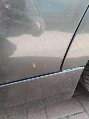 Pelēks BMW 320 2006 Viļņa, ar dzinēja tilpumu 2.00 L un nobraukumu 345 tūkst. km par 3400 €, foto 44 vietnē AUTOMOTO.COM.LV