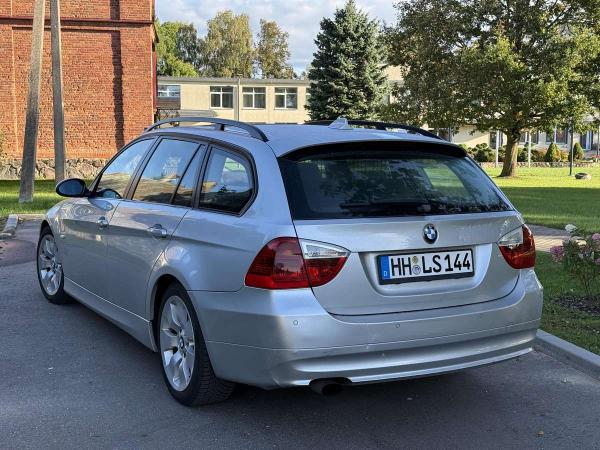 Grey BMW 320 2006 in Ukmerge, with an engine capacity of 2.00 L and mileage of 324 thousand km for 2850 €, photo 4 on AUTOMOTO.COM.LV
