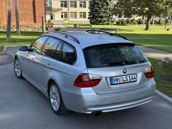 Grey BMW 320 2006 in Ukmerge, with an engine capacity of 2.00 L and mileage of 324 thousand km for 2850 €, photo 5 on AUTOMOTO.COM.LV