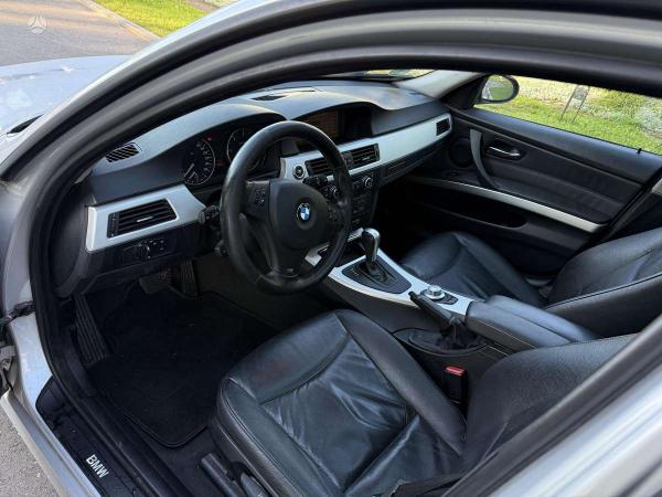 Grey BMW 320 2006 in Ukmerge, with an engine capacity of 2.00 L and mileage of 324 thousand km for 2850 €, photo 10 on AUTOMOTO.COM.LV