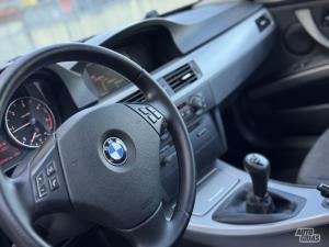 Grey BMW 320 2006 in Vilnius, with an engine capacity of 2.00 L and mileage of 307 thousand km for 2450 €, photo 13 on AUTOMOTO.COM.LV