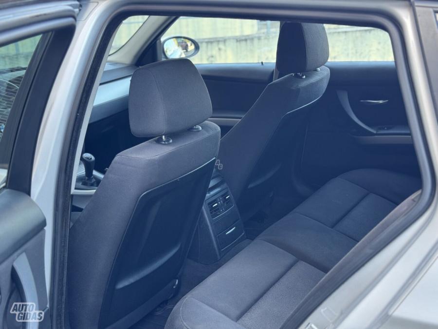Grey BMW 320 2006 in Vilnius, with an engine capacity of 2.00 L and mileage of 307 thousand km for 2450 €, photo 18 on AUTOMOTO.COM.LV