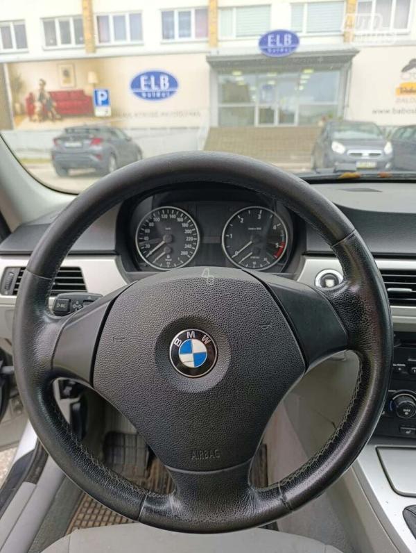 Pelēks BMW 320 2006 Panevēža, ar dzinēja tilpumu 2.00 L un nobraukumu 350 tūkst. km par 1200 €, foto 7 vietnē AUTOMOTO.COM.LV
