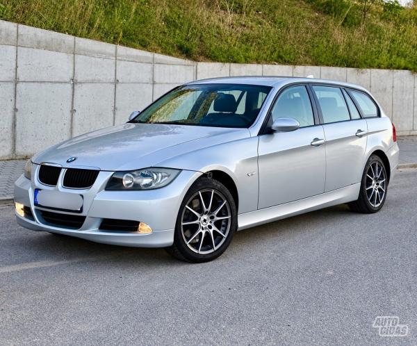 BMW 320 2006 in Vilnius on AUTOMOTO.COM.LV Grey BMW 320 2006 in Vilnius, with an engine capacity of 2.00 L and mileage of 353 thousand km for 2700 β¬, photo 1 on AUTOMOTO.COM.LV