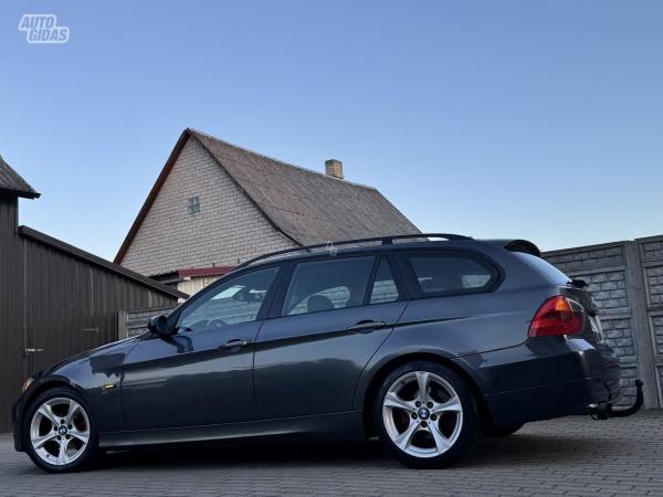 BMW 320 2006 Kauņa vietnē Pelēks BMW 320 2006 Kauņa, ar dzinēja tilpumu 2.00 L un nobraukumu 300 tūkst. km par 2750 €, foto 3 vietnē AUTOMOTO.COM.LV