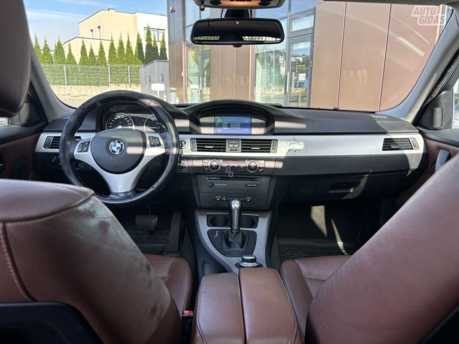 Pelēks BMW 320 2006 Kauņa, ar dzinēja tilpumu 2.00 L un nobraukumu 373 tūkst. km par 3150 €, foto 3 vietnē AUTOMOTO.COM.LV