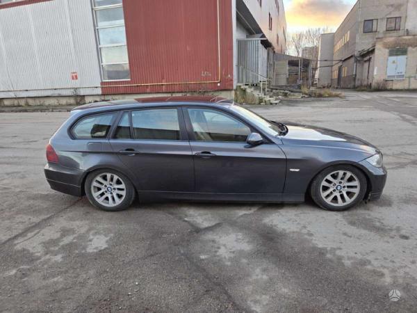 Pelēks BMW 320 2007 Šauļi, ar dzinēja tilpumu 2.00 L un nobraukumu 385 tūkst. km par 3300 €, foto 3 vietnē AUTOMOTO.COM.LV