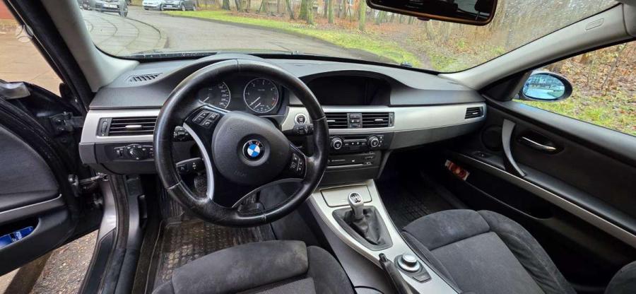 Pelēks BMW 320 2007 Viļņa, ar dzinēja tilpumu 2.00 L un nobraukumu 438 tūkst. km par 3150 €, foto 9 vietnē AUTOMOTO.COM.LV
