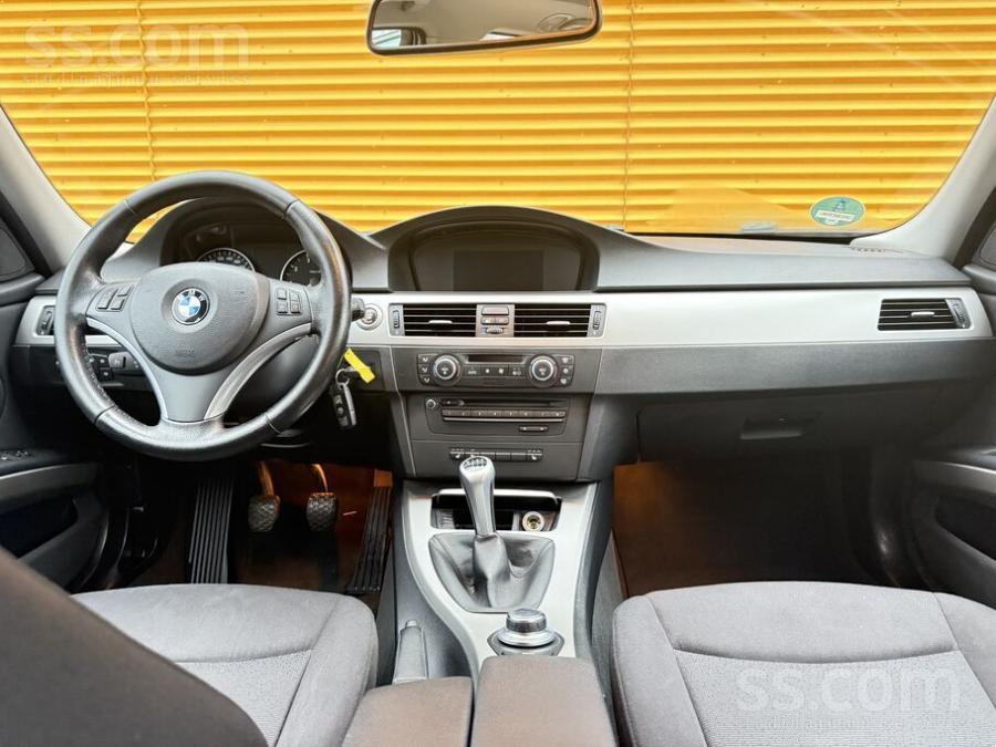 Grey BMW 320 2007 in Ogre, with an engine capacity of 2.00 L and mileage of 137 thousand km for 4995 €, photo 17 on AUTOMOTO.COM.LV