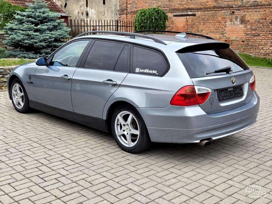 Grey BMW 320 2007 in Vilnius, with an engine capacity of 2.00 L and mileage of 309 thousand km for 2500 €, photo 5 on AUTOMOTO.COM.LV