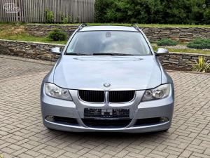Grey BMW 320 2007 in Vilnius, with an engine capacity of 2.00 L and mileage of 309 thousand km for 2500 €, photo 12 on AUTOMOTO.COM.LV